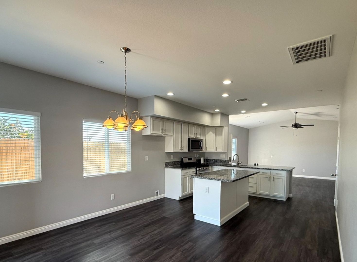 22574 Perry St - Utopia Management